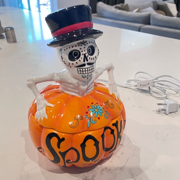 Scentsy | Holiday | Scentsy Spooky Skeleton Diffuser | Poshmark